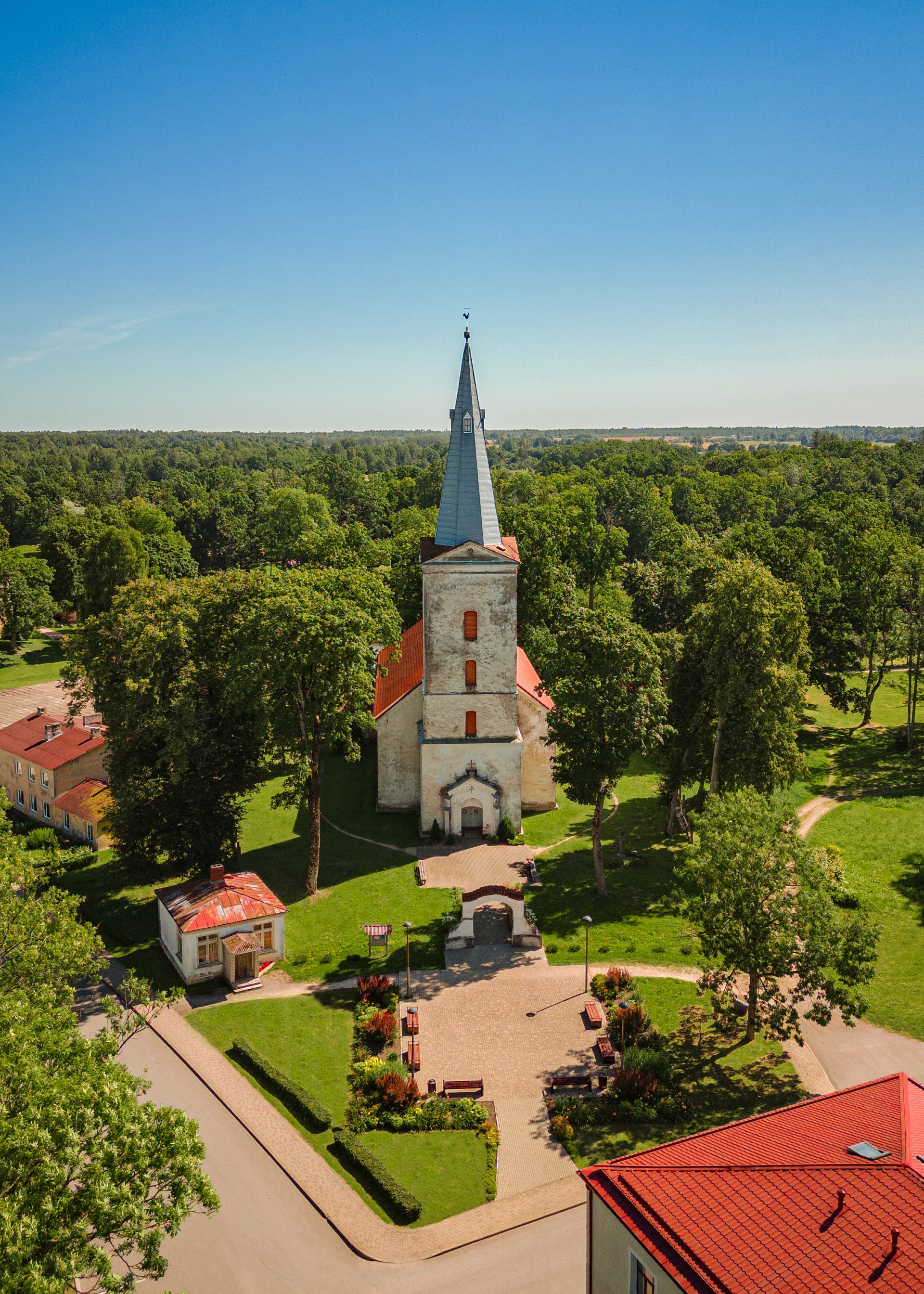 Dundagas evaņģēliski luteriskā baznīca - Visit Talsi